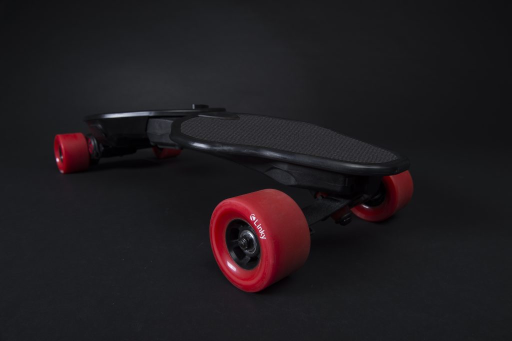 The History and Evolution of the Electric Skateboard – Linky Innovation
